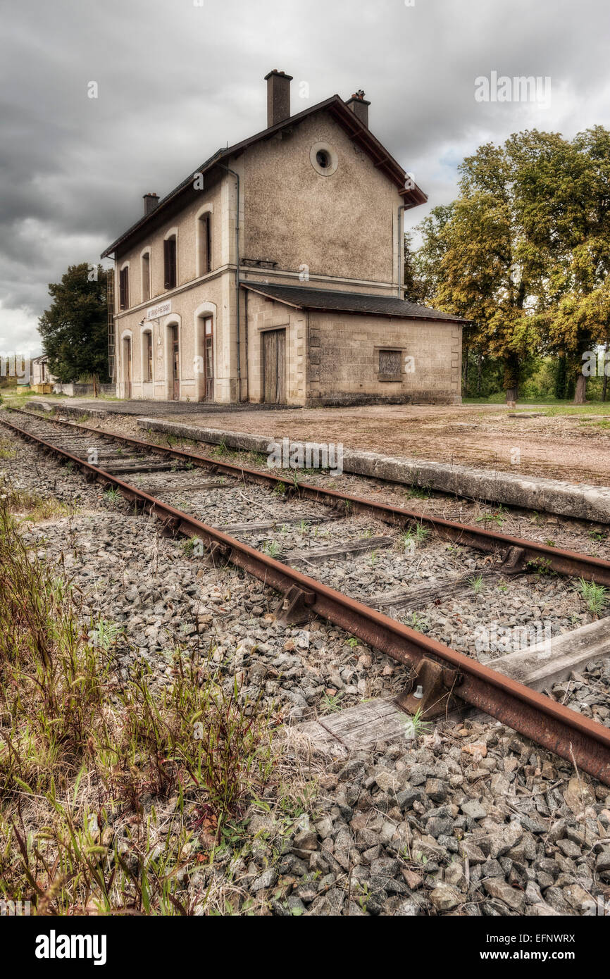Abandoned train station, France Stock Photo - Alamy
