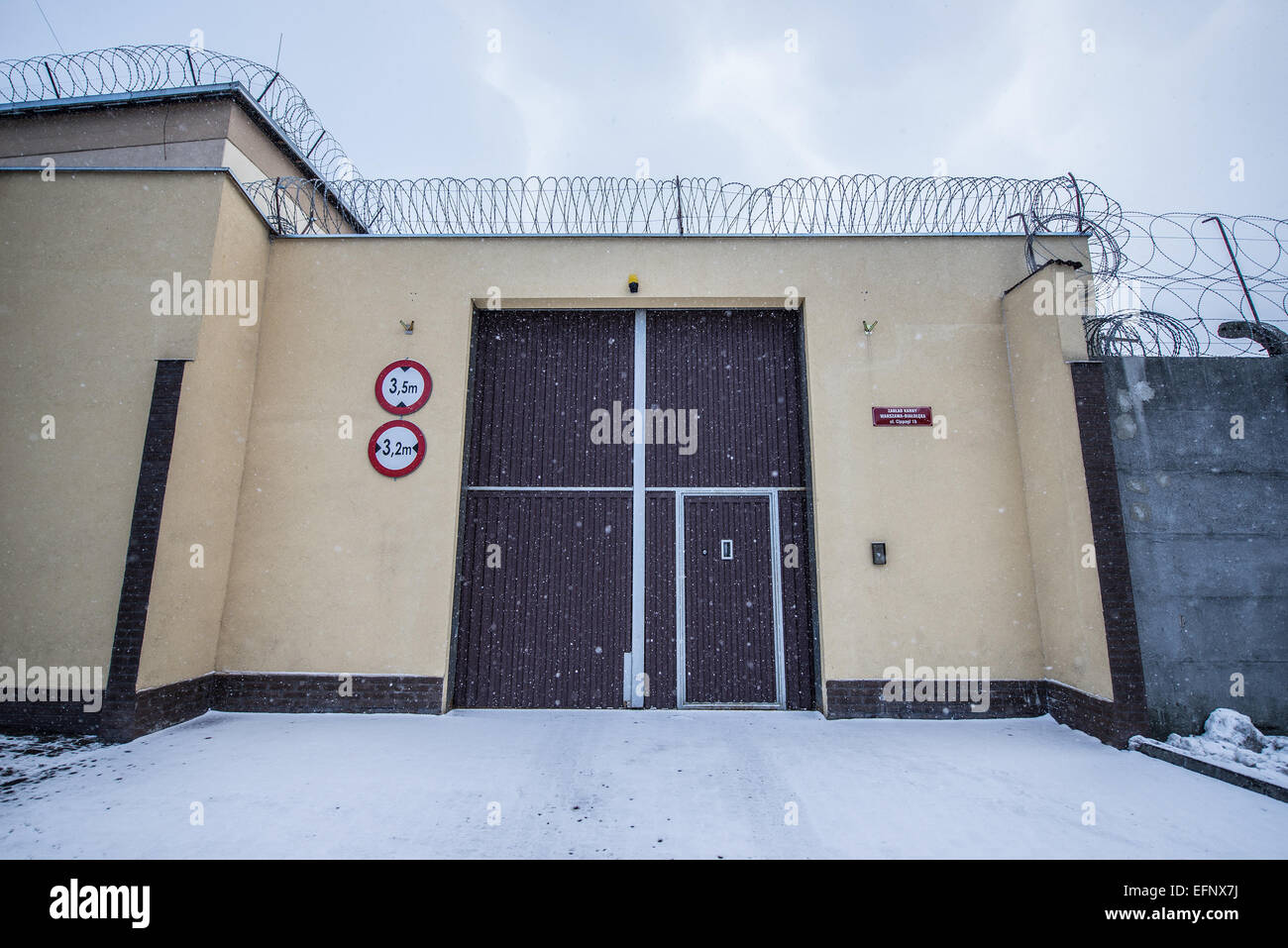 Prison gate open hi-res stock photography and images - Alamy