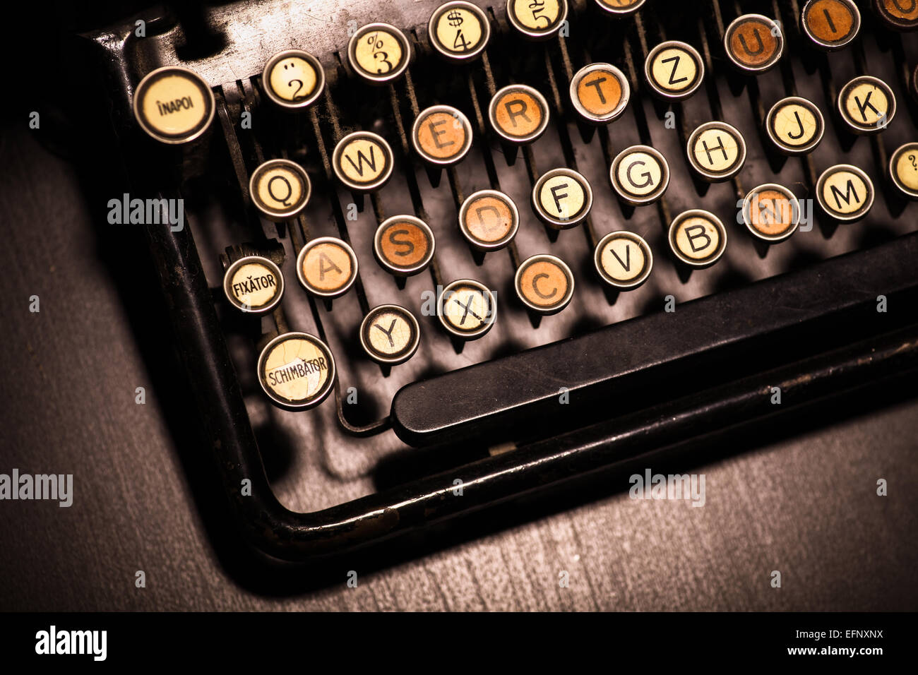 Old qwerty keyboard typing classic hi-res stock photography and images ...