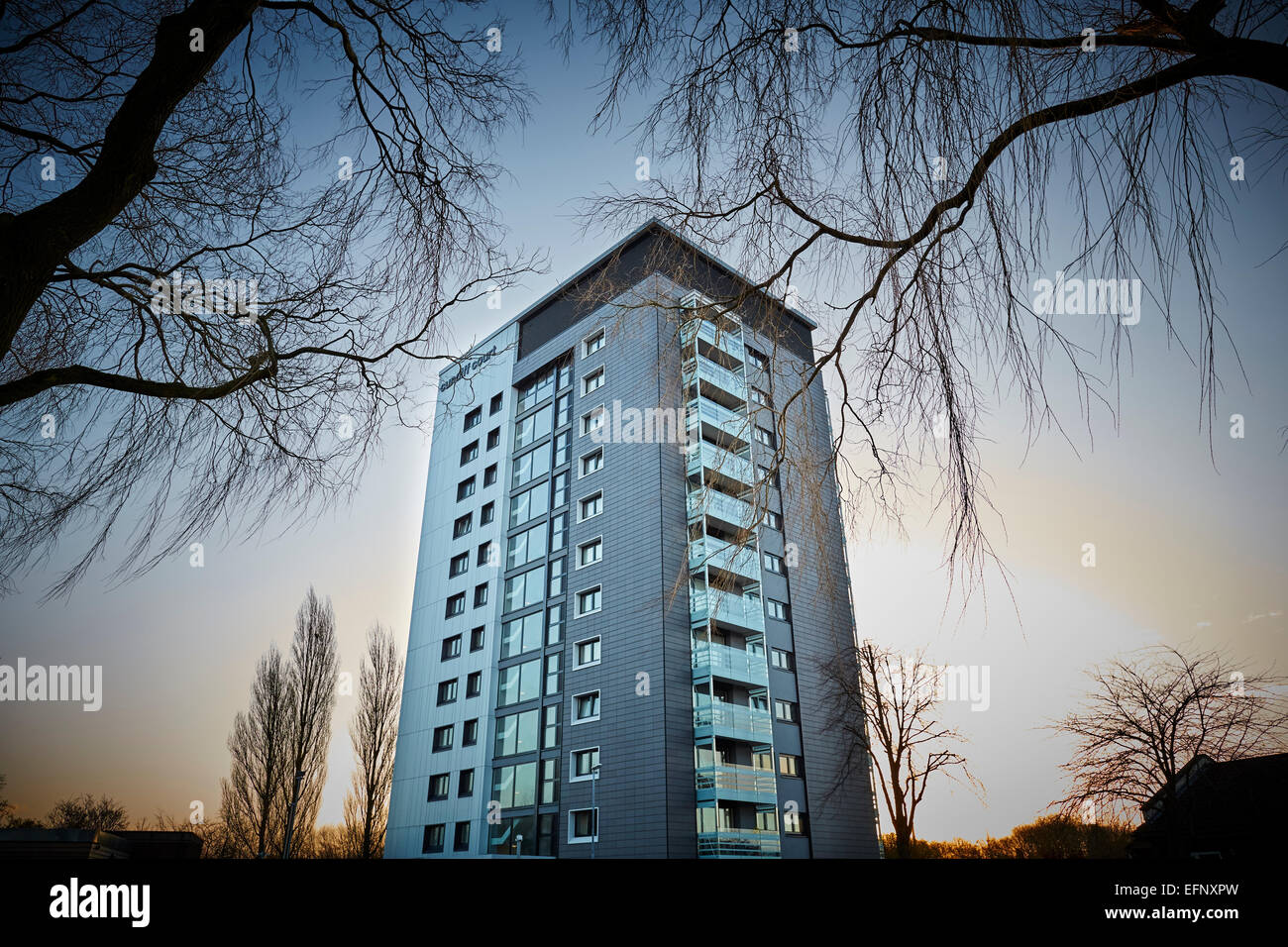 Manchester council flats hi-res stock photography and images - Alamy