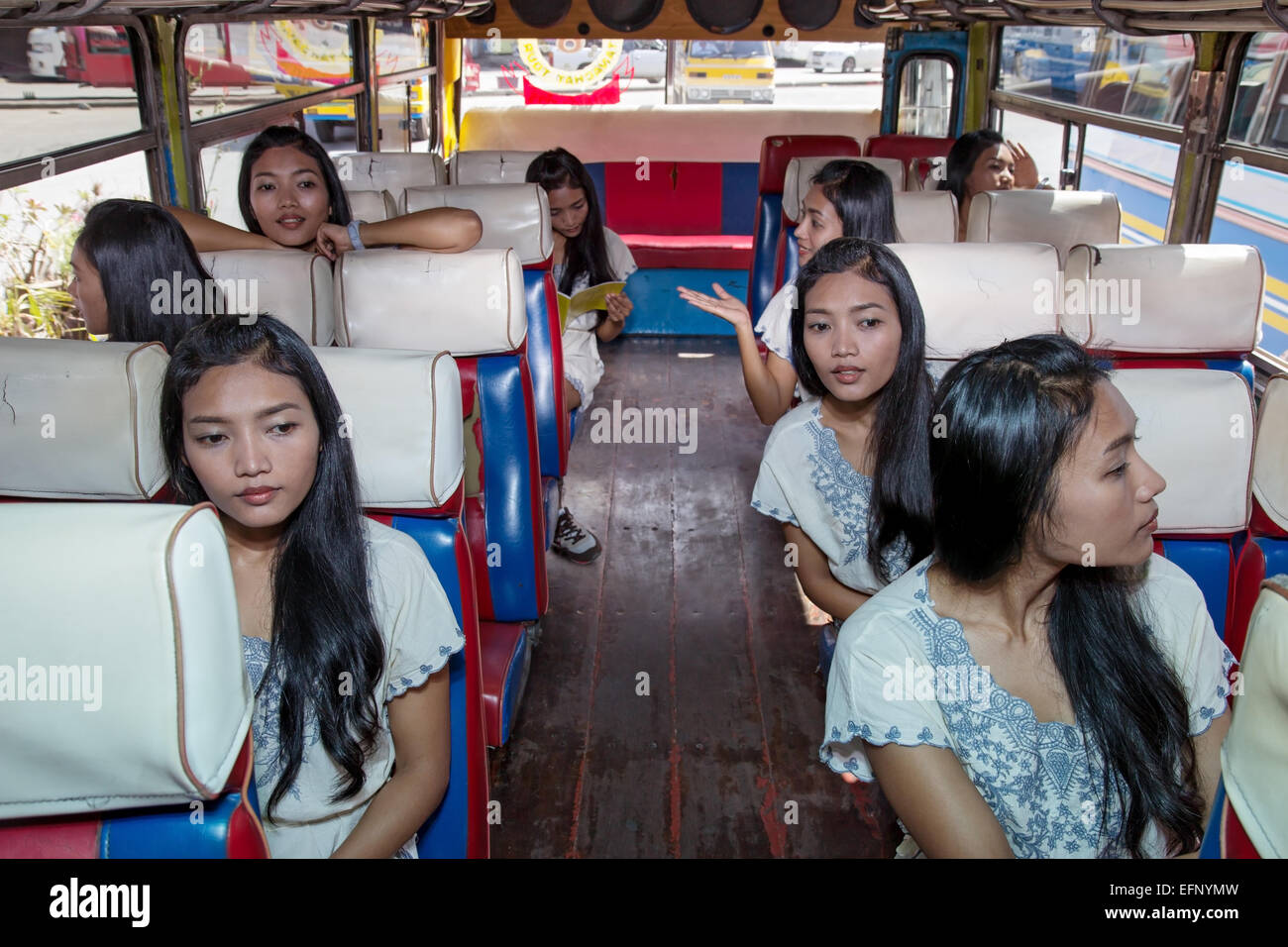 People sitting inside bus hi-res stock photography and images - Alamy