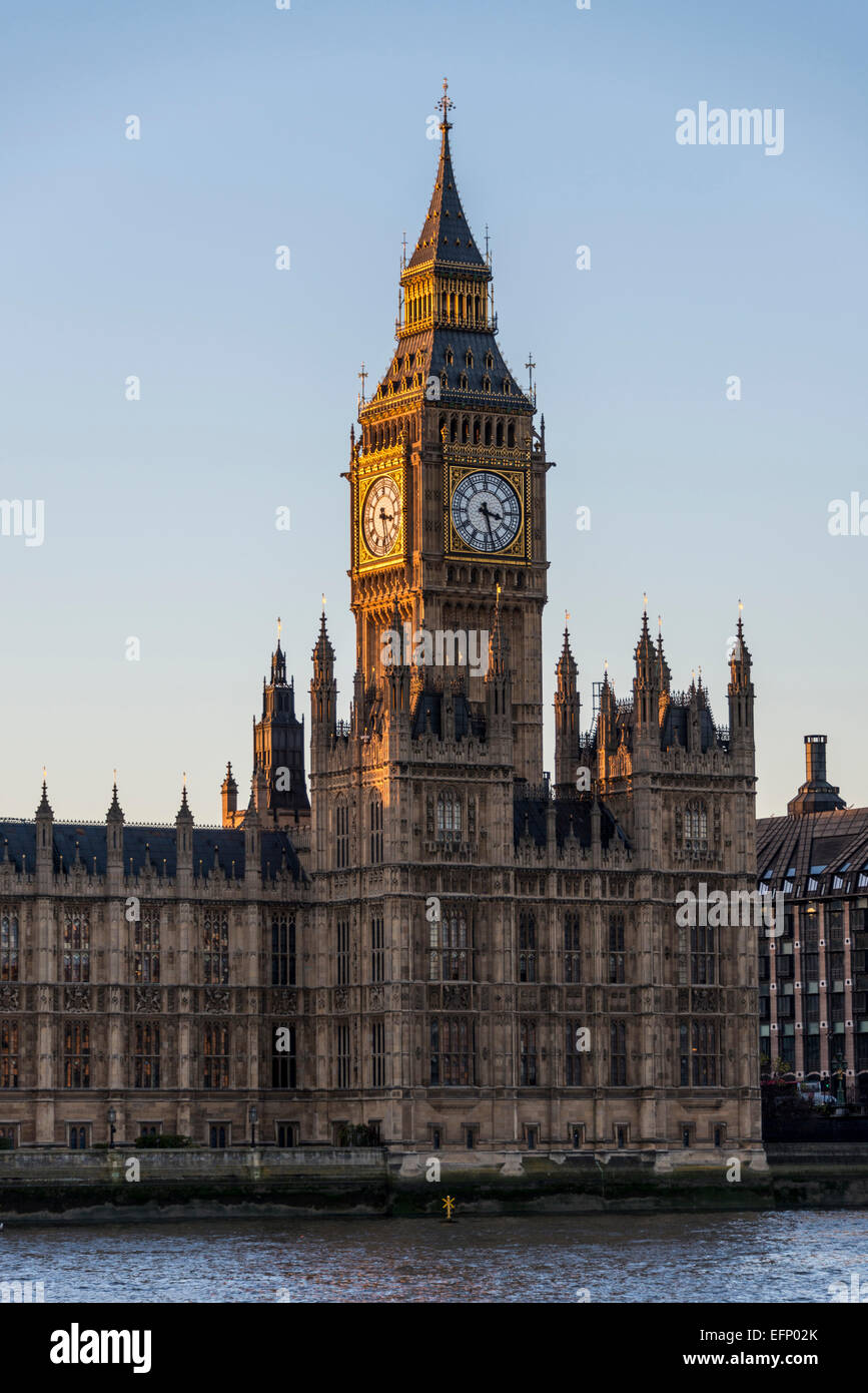 Elizabeth tower clock face hi-res stock photography and images - Alamy
