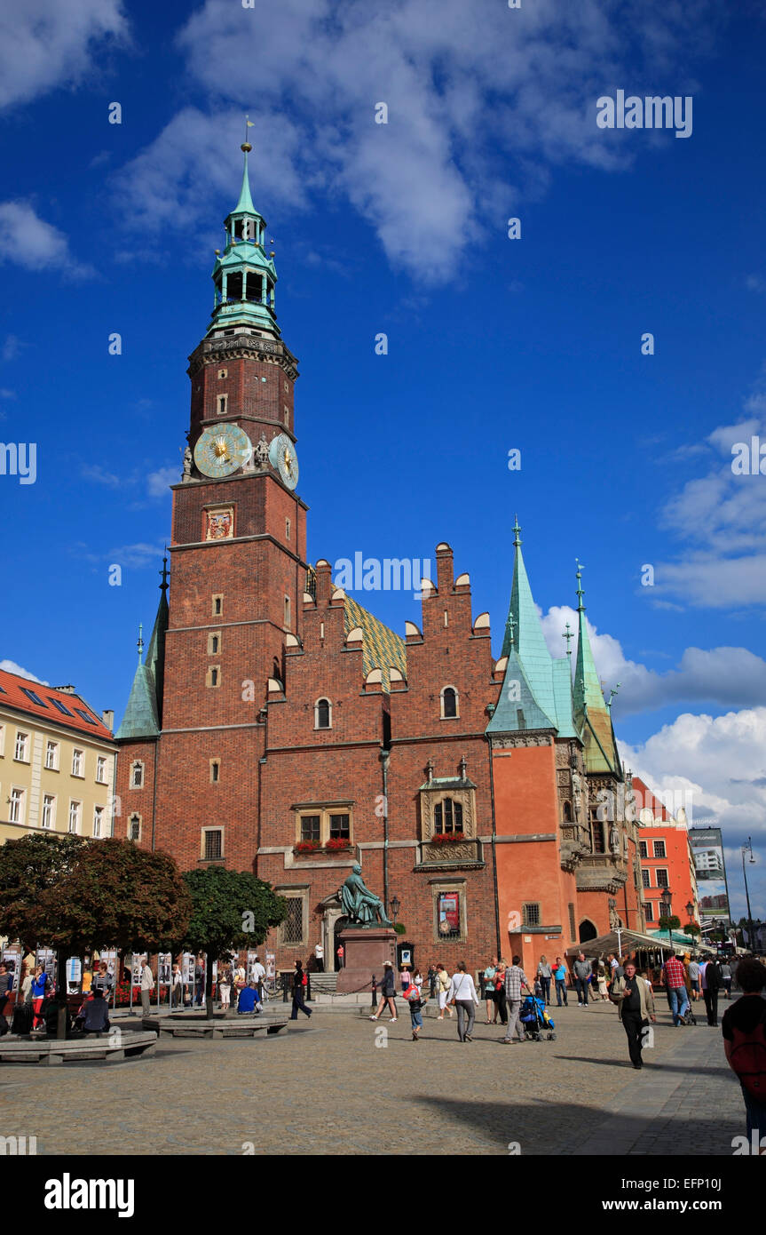 Town hall at Market Square Rynek, Wroclaw (Breslau), Silesia, Poland ...