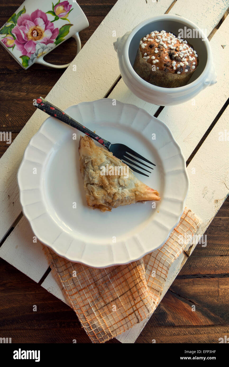 strudel, apple filling Stock Photo - Alamy