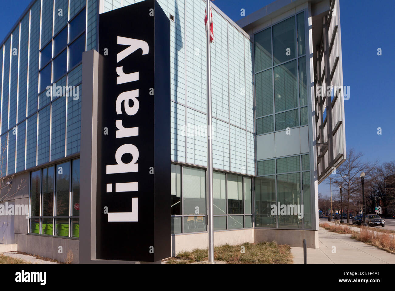 Public library sign hi-res stock photography and images - Alamy