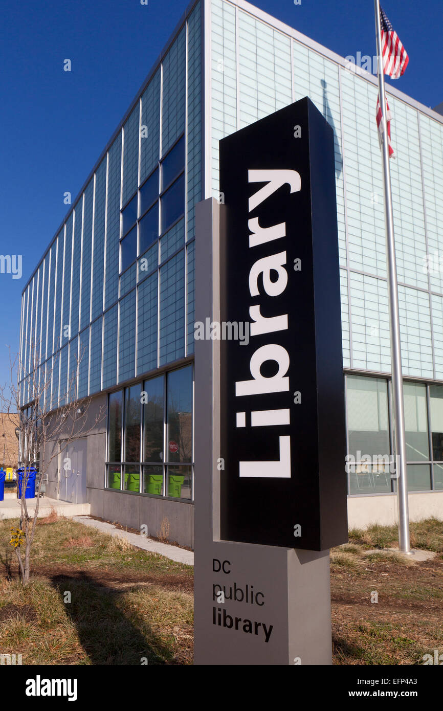Public library sign hi-res stock photography and images - Alamy