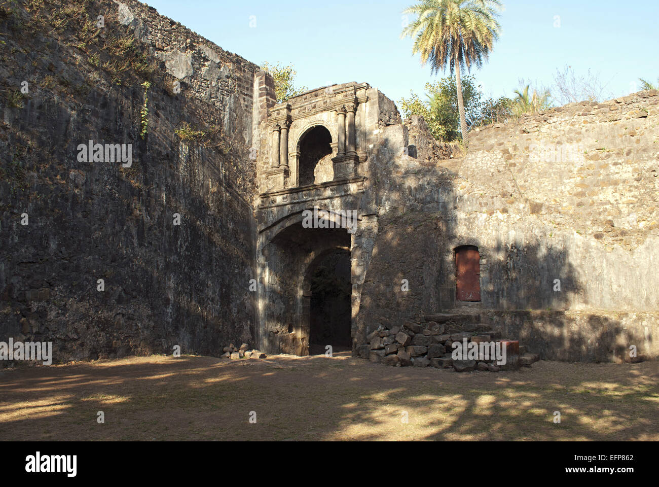 Portuguese ruin india hi-res stock photography and images - Alamy