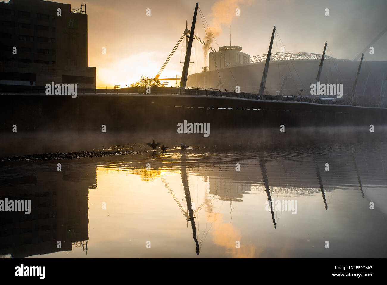 Cardiff, Wales, UK. 9th February, 2015. UK Weather: Cardiff awoke to a ...