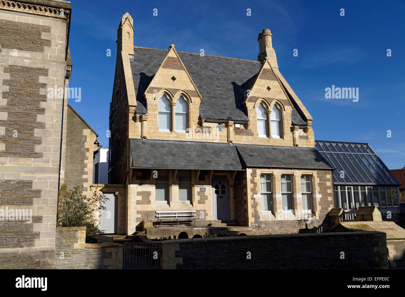 Old victorian house uk hi-res stock photography and images - Alamy