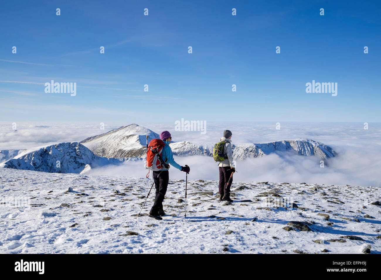 Hikers walkers women female hi-res stock photography and images - Alamy