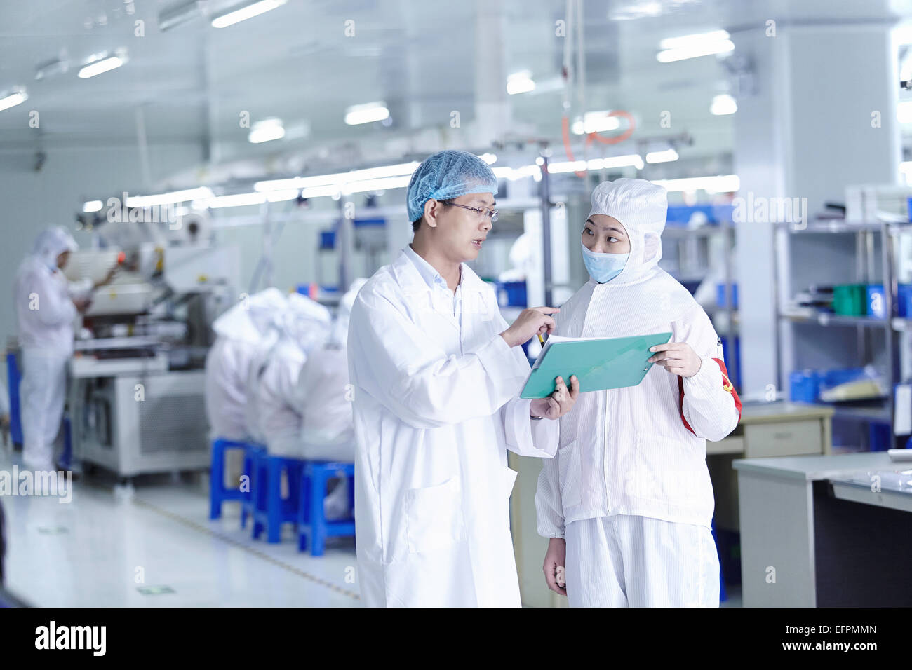 China Factory Workers High Resolution Stock Photography and Images - Alamy