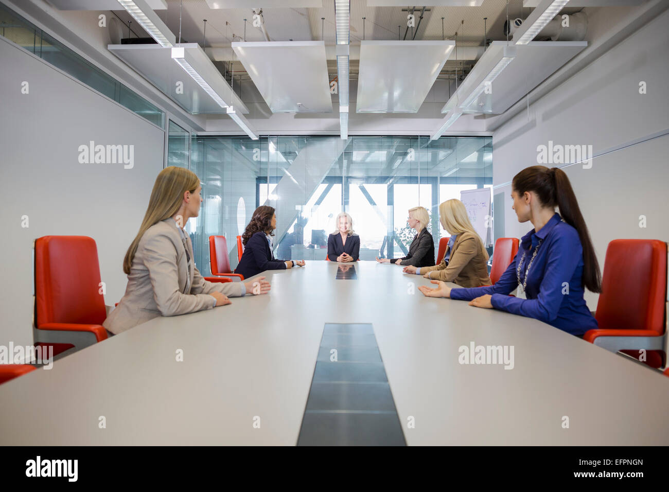 Office meeting hi-res stock photography and images - Alamy