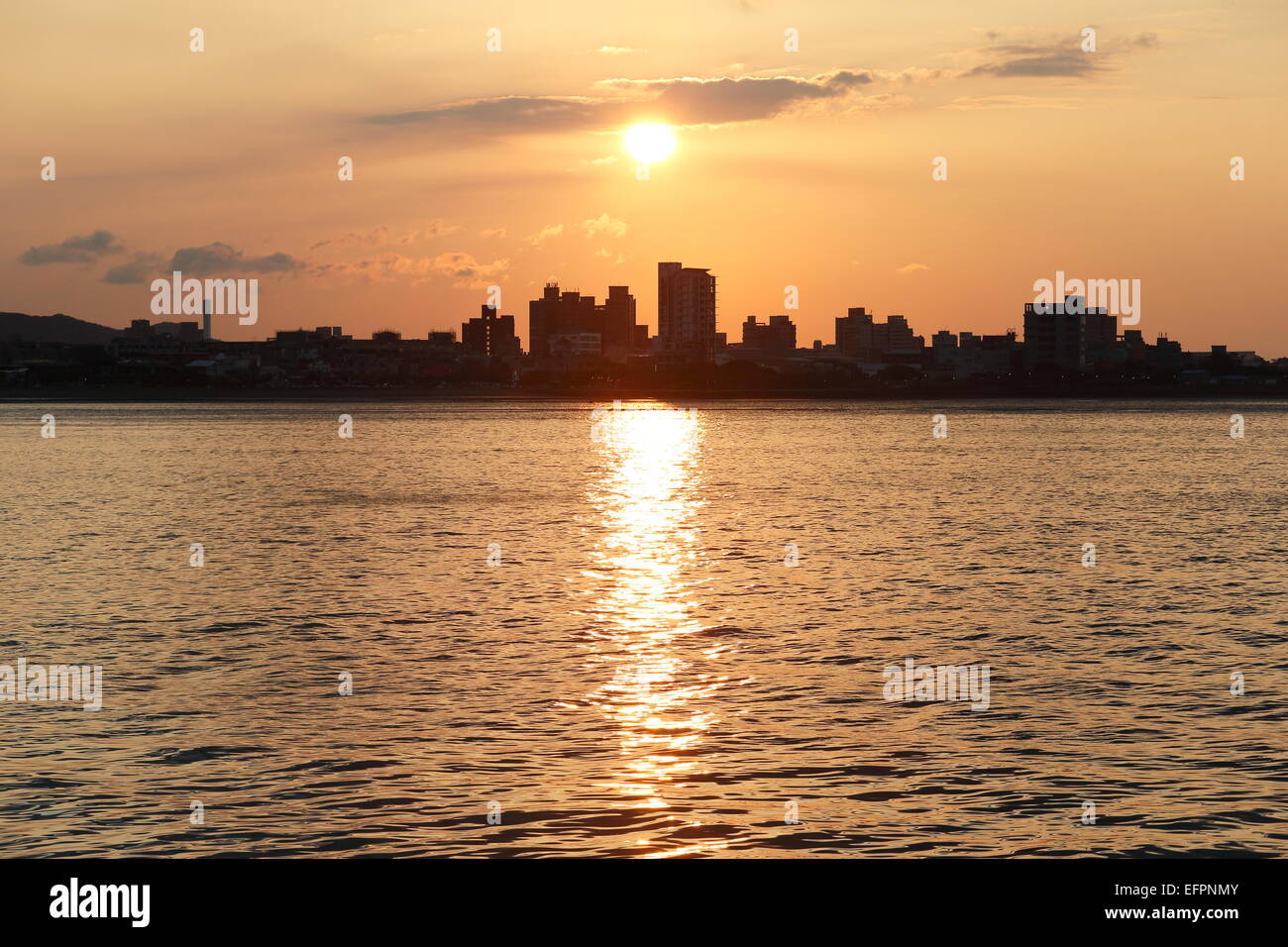 SUNSETOF TAMSUI RIVER, TAIPEI, TAIWAN Stock Photo - Alamy