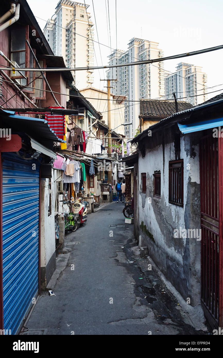 China shanghai house poverty hi-res stock photography and images - Alamy