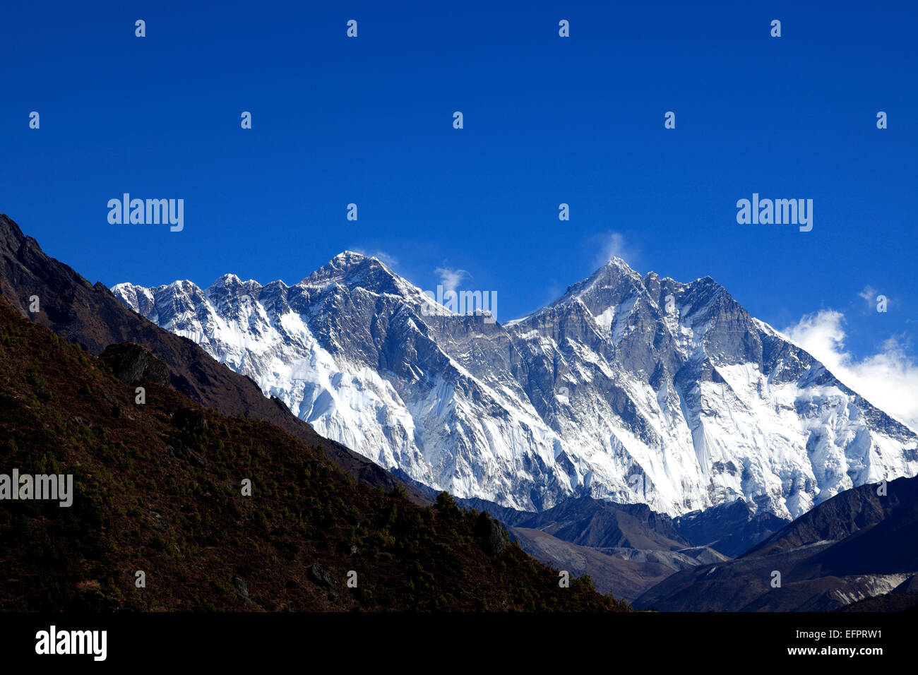 Snow Capped mountains on the Everest base camp trek, UNESCO World ...