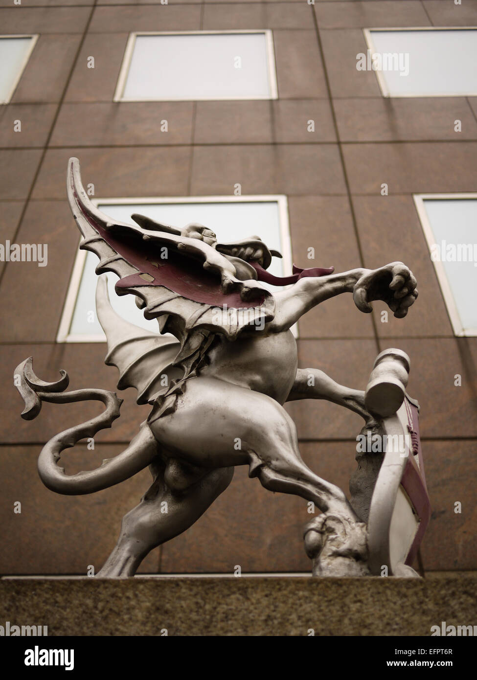 Statue of a dragon, London Bridge, London, UK Stock Photo - Alamy