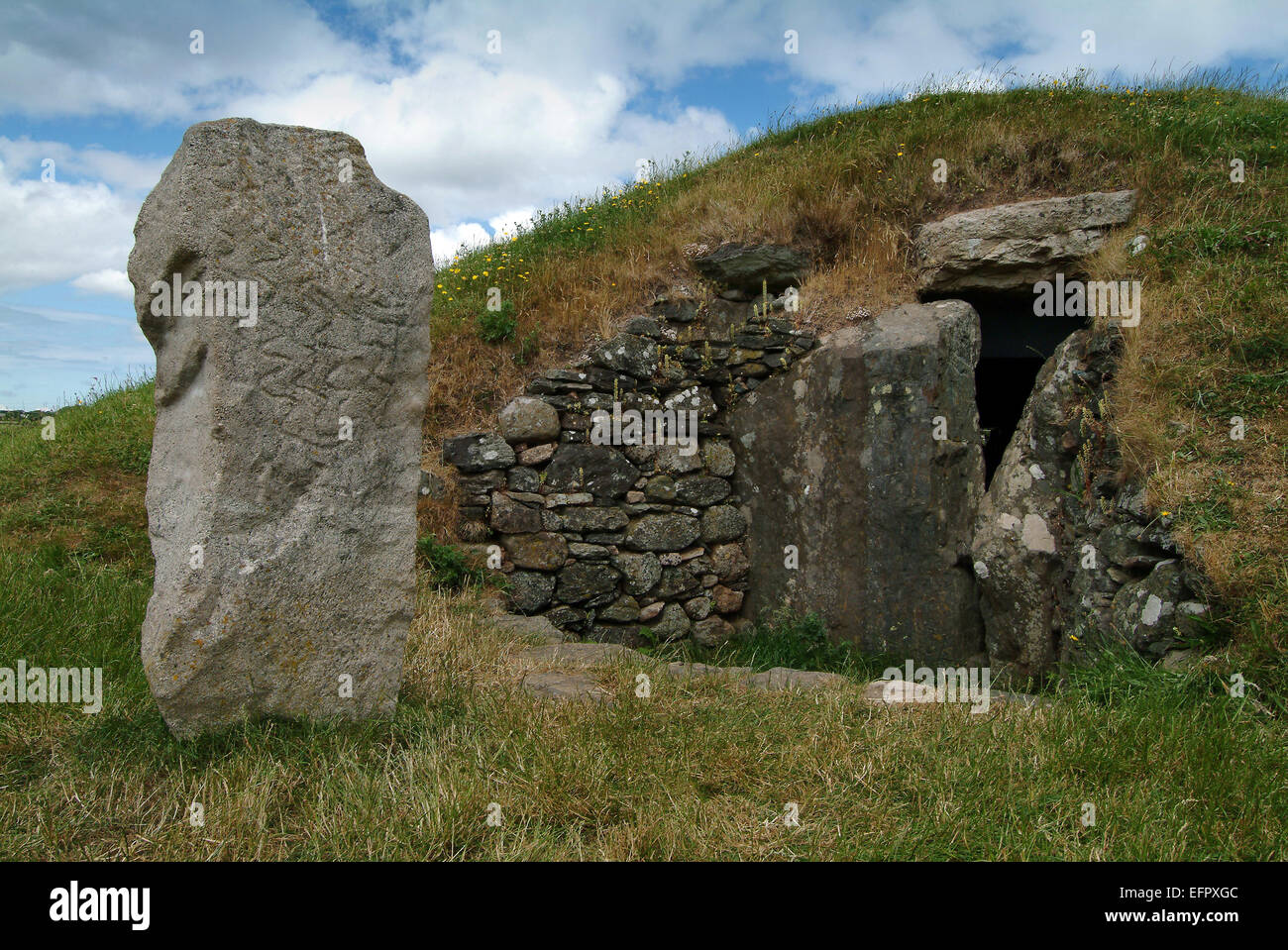 Bryn Celli Ddu, a Neolithic passage tomb on the Isle of Anglesey Stock ...