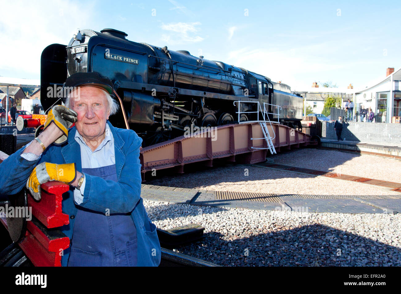 Wildlife artist David Shepherd, owner of Ex-BR No.92203 'Black Prince ...