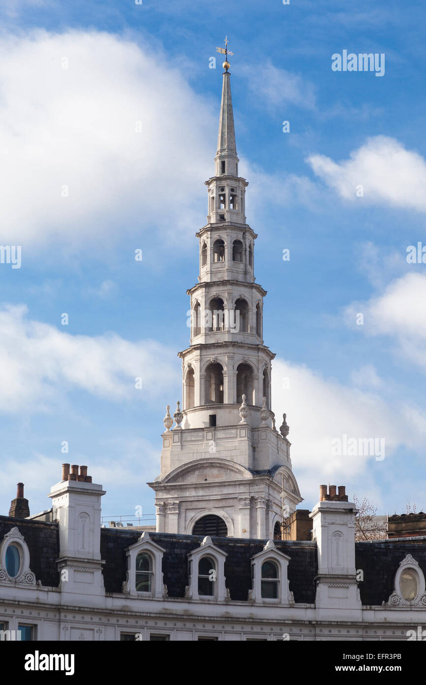 City of London The 'wedding cake' spire of St Bride's church off Fleet ...