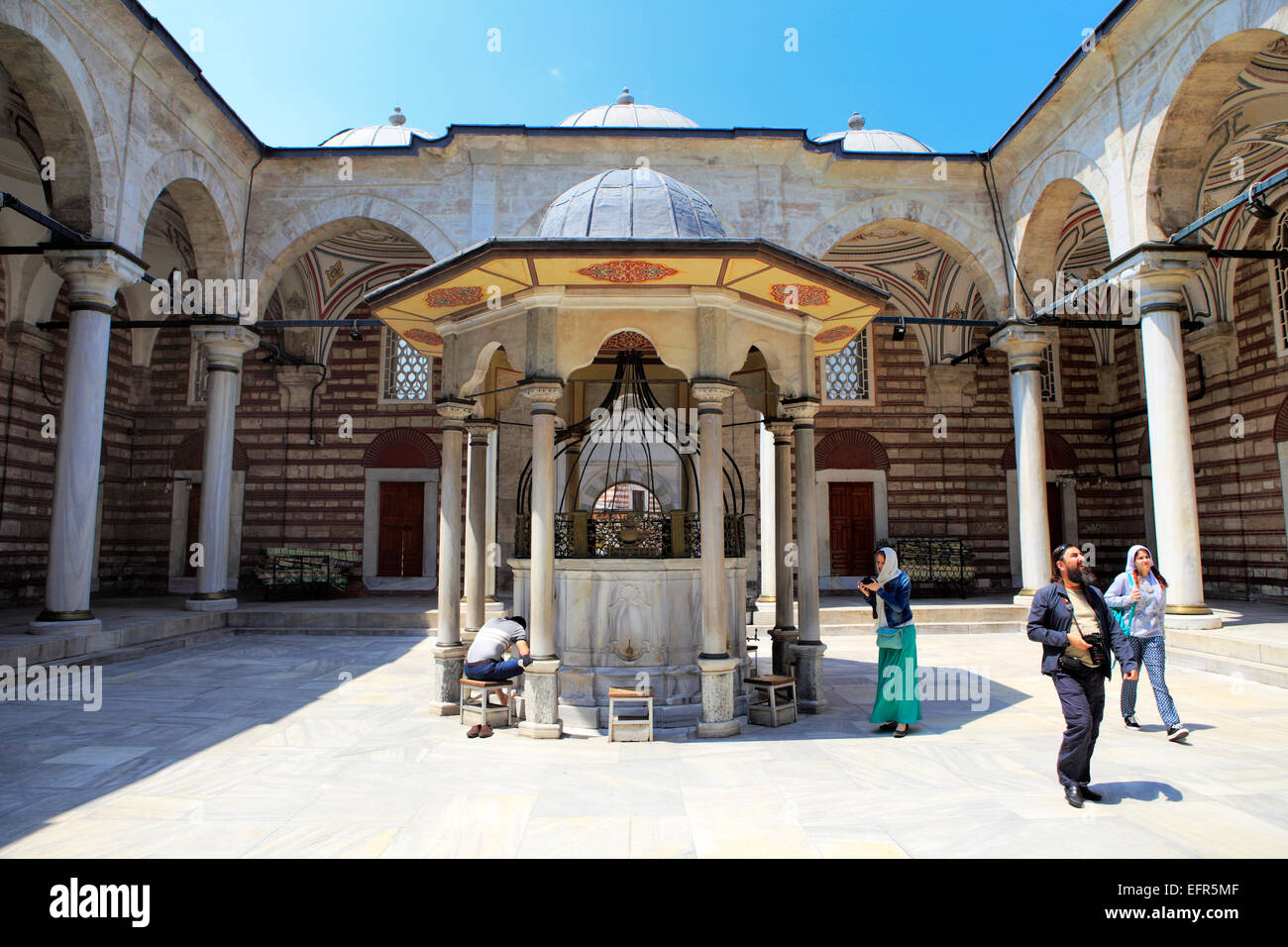 Laleli Mosque or Tulip Mosque (1763), Istanbul, Turkey Stock Photo - Alamy