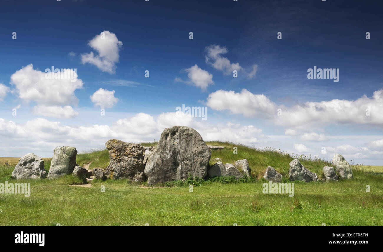 Eastern Entrance of West Kennet Long Barrow near Avebury, Wiltshire ...