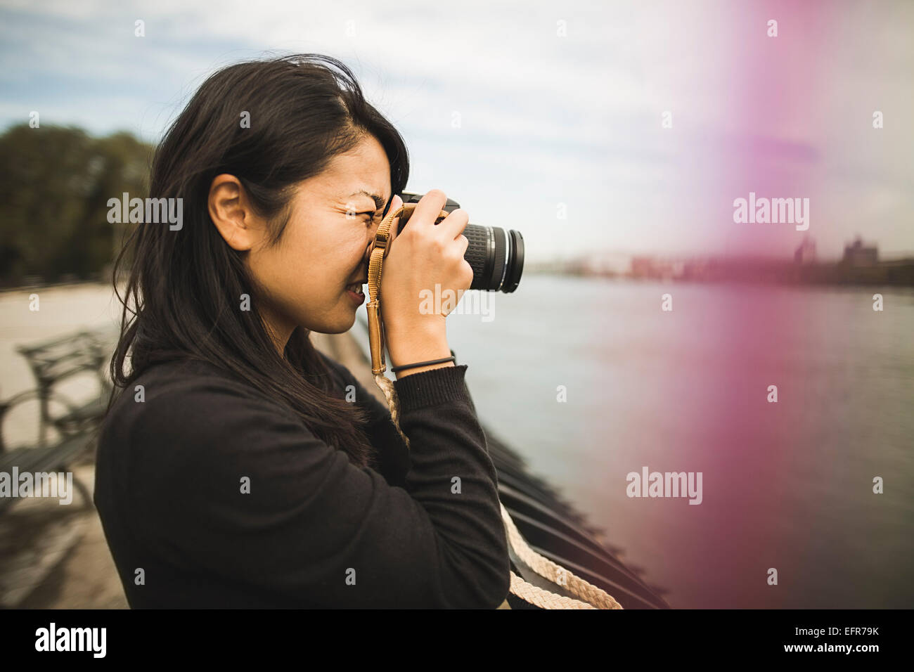 Single person taking photographs hi-res stock photography and images ...
