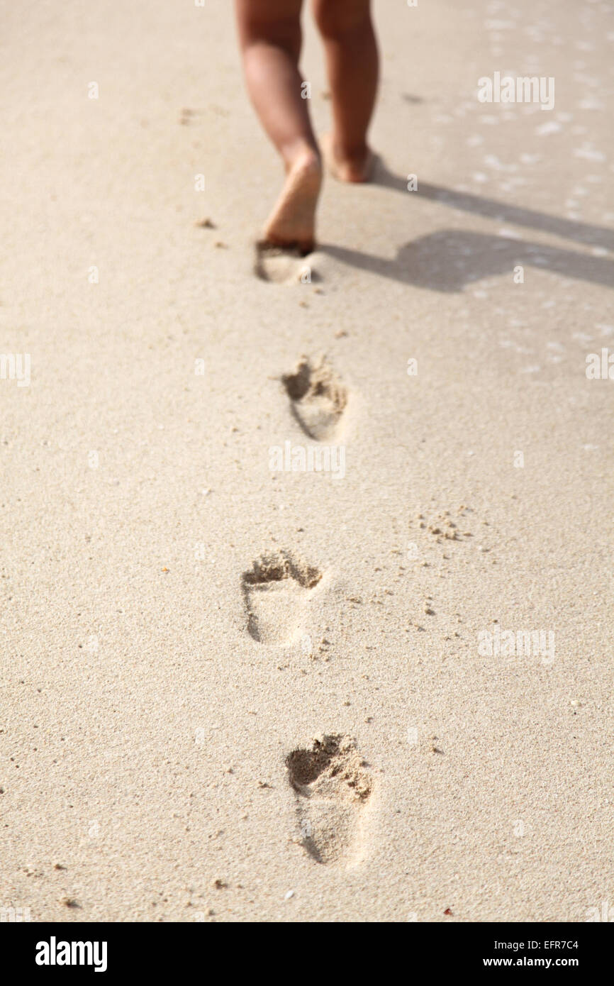 Foot on beach hi-res stock photography and images - Alamy