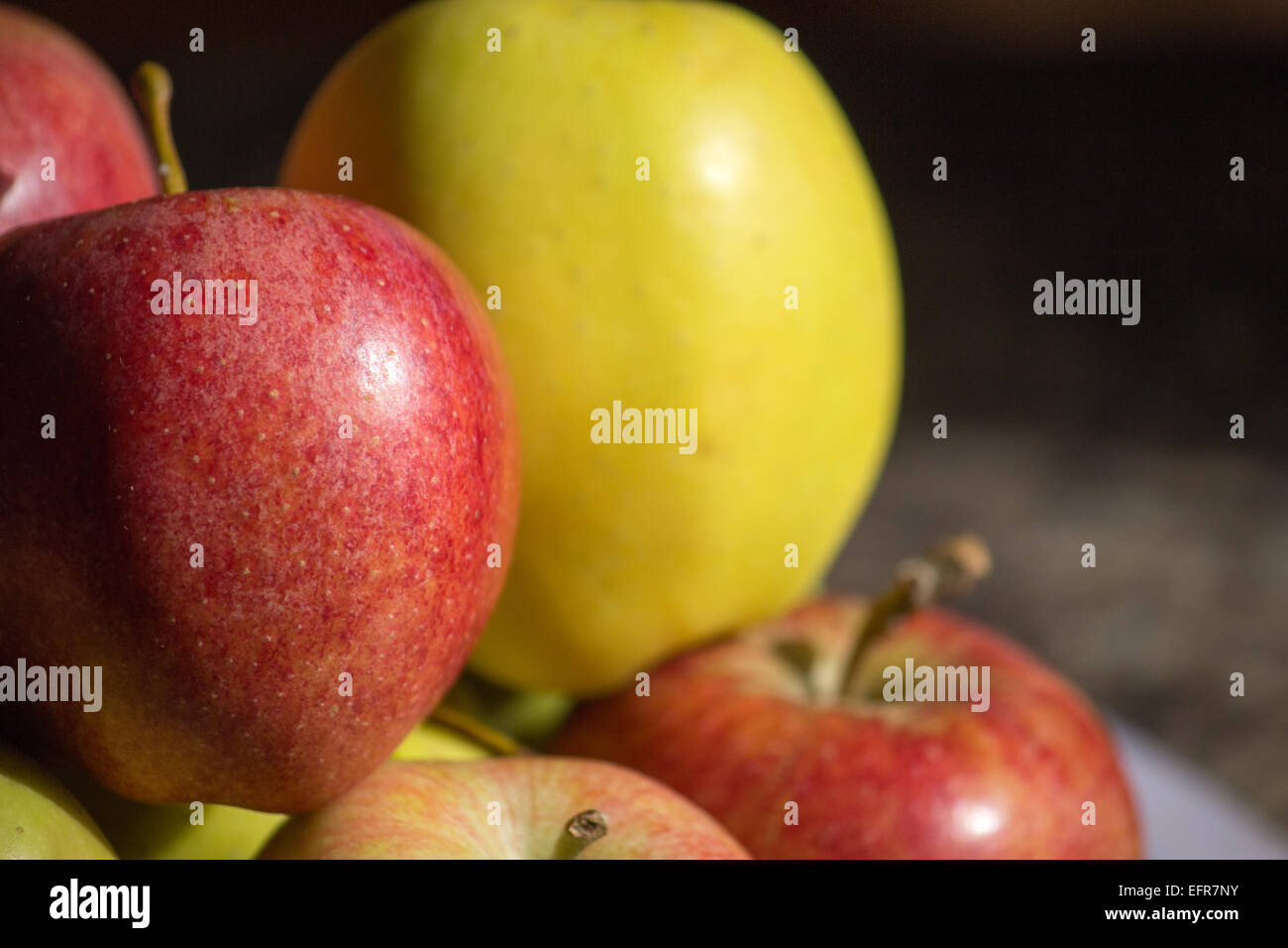 Mixed apples hi-res stock photography and images - Alamy
