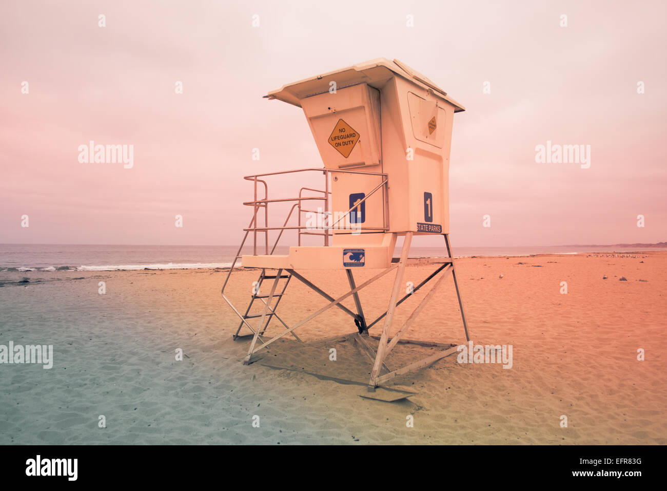 Empty dusk beach hi-res stock photography and images - Alamy
