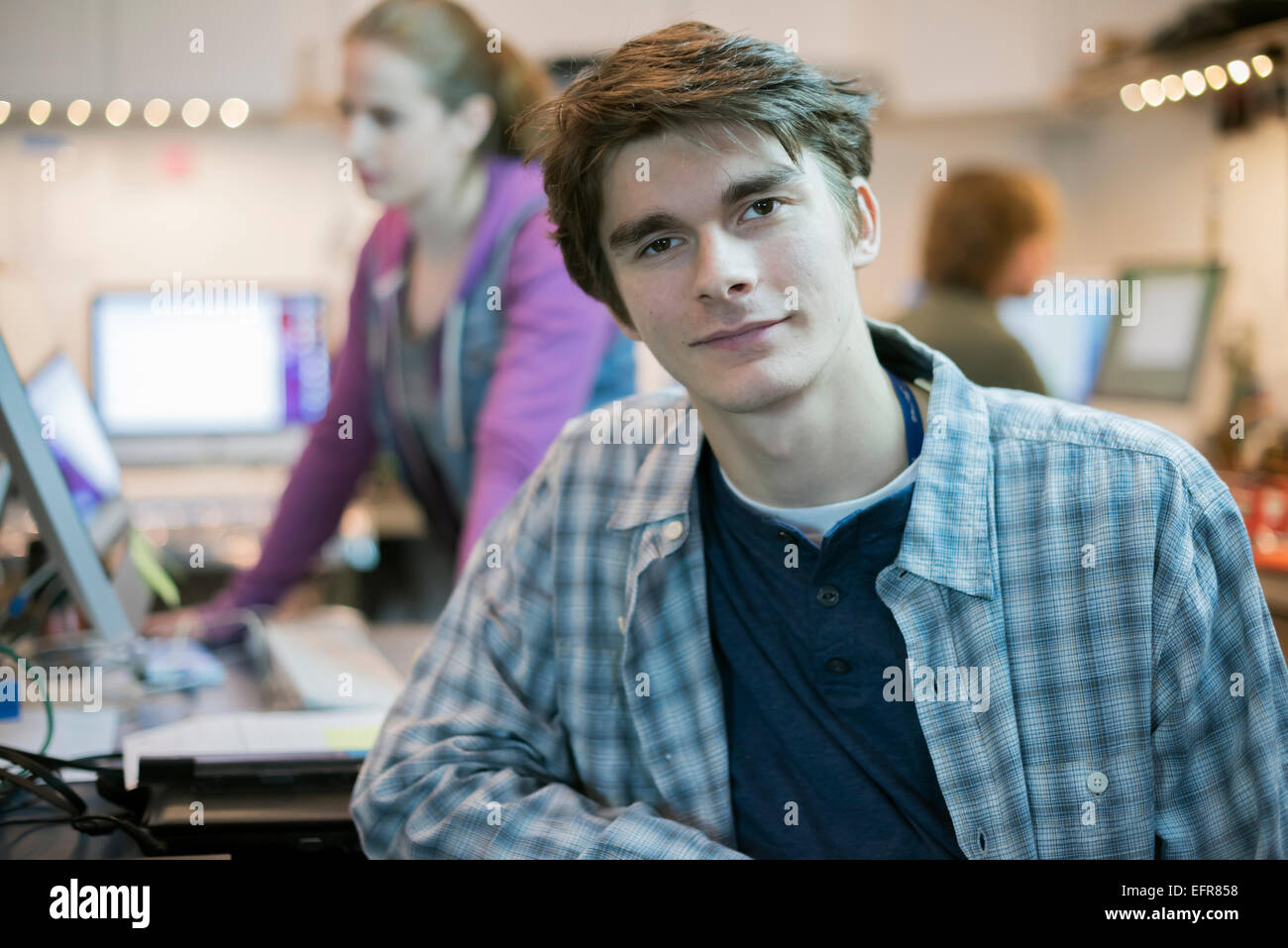 Repair 2 hi-res stock photography and images - Alamy