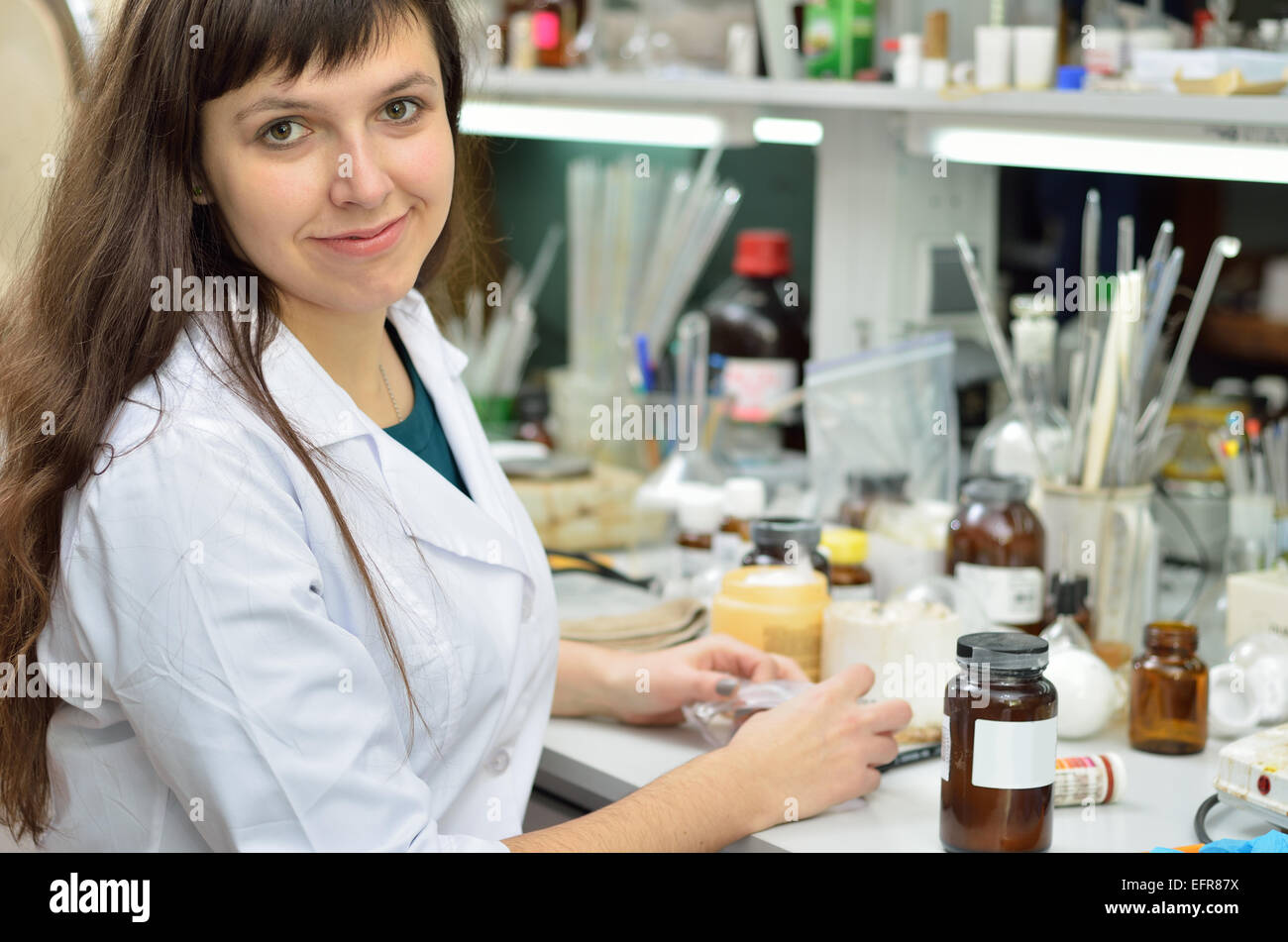 Chemist in the laboratory Stock Photo - Alamy