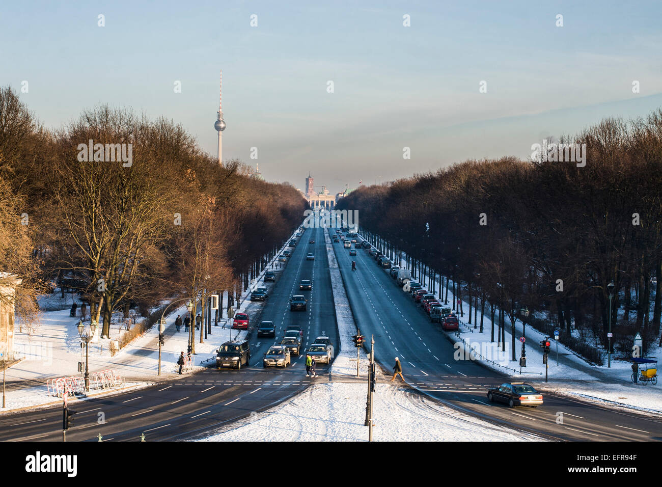 Berlin Strasse Des 17 Juni High Resolution Stock Photography and Images ...