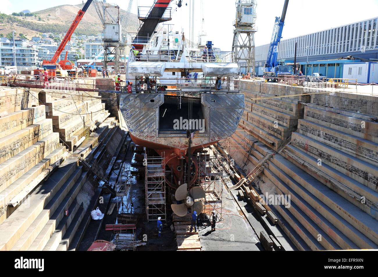 Ship building hi-res stock photography and images - Alamy