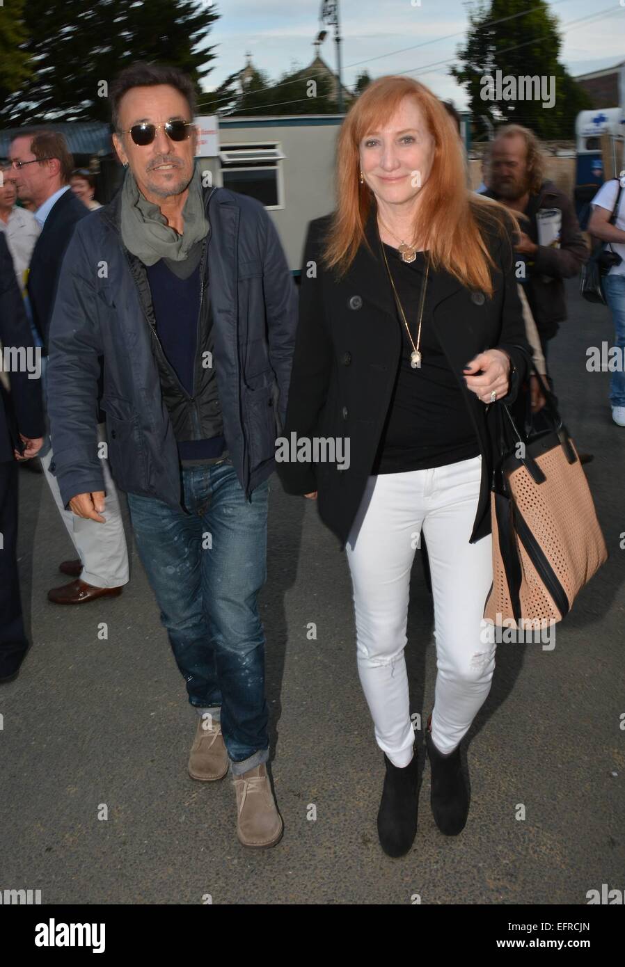 Proud parents Bruce Springsteen and Patti Scialfa pose with their ...