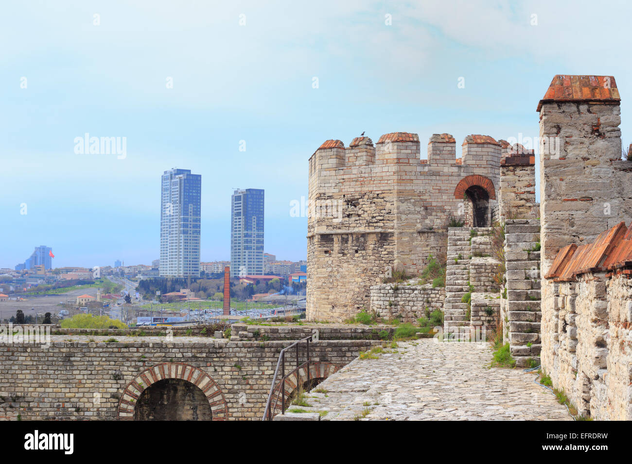Istanbul walls constantinople hi-res stock photography and images - Alamy
