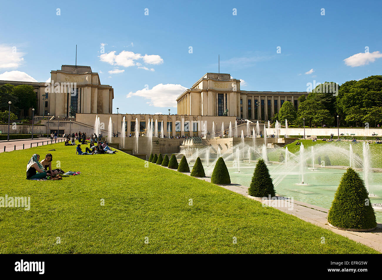 Palais de chaillot hi-res stock photography and images - Alamy