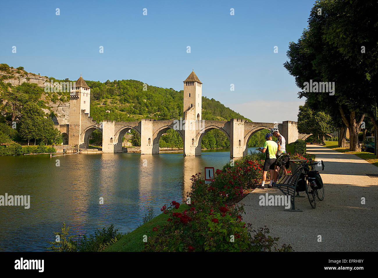 Pont Valentre (Bridge), Cahors, France Stock Photo - Alamy