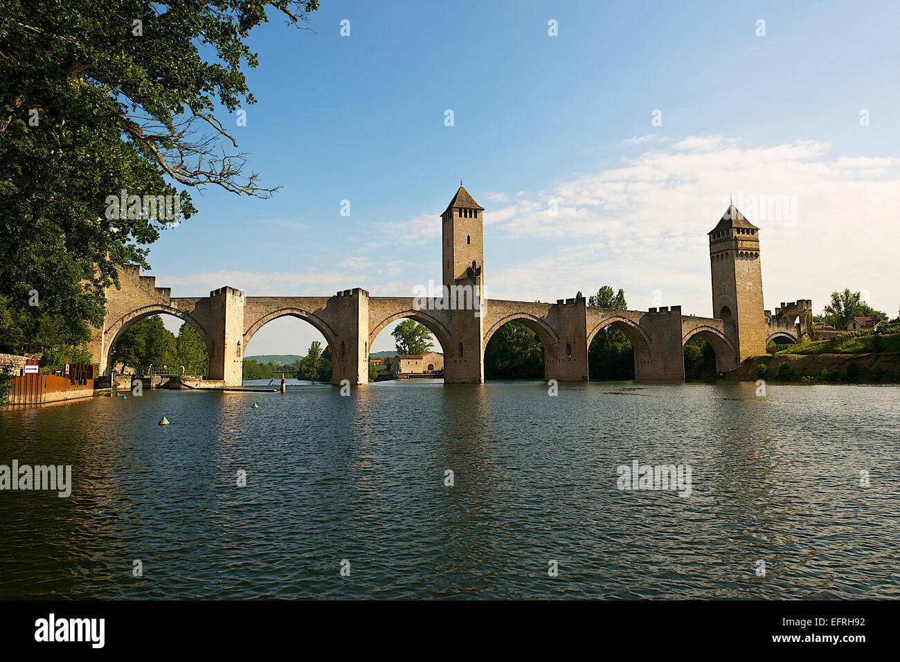 Pont Valentre (Bridge), Cahors, France Stock Photo - Alamy