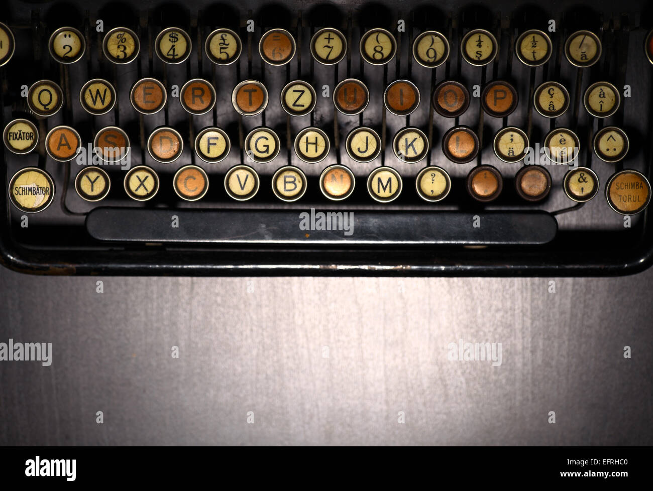 Old qwerty keyboard typing classic hi-res stock photography and images ...