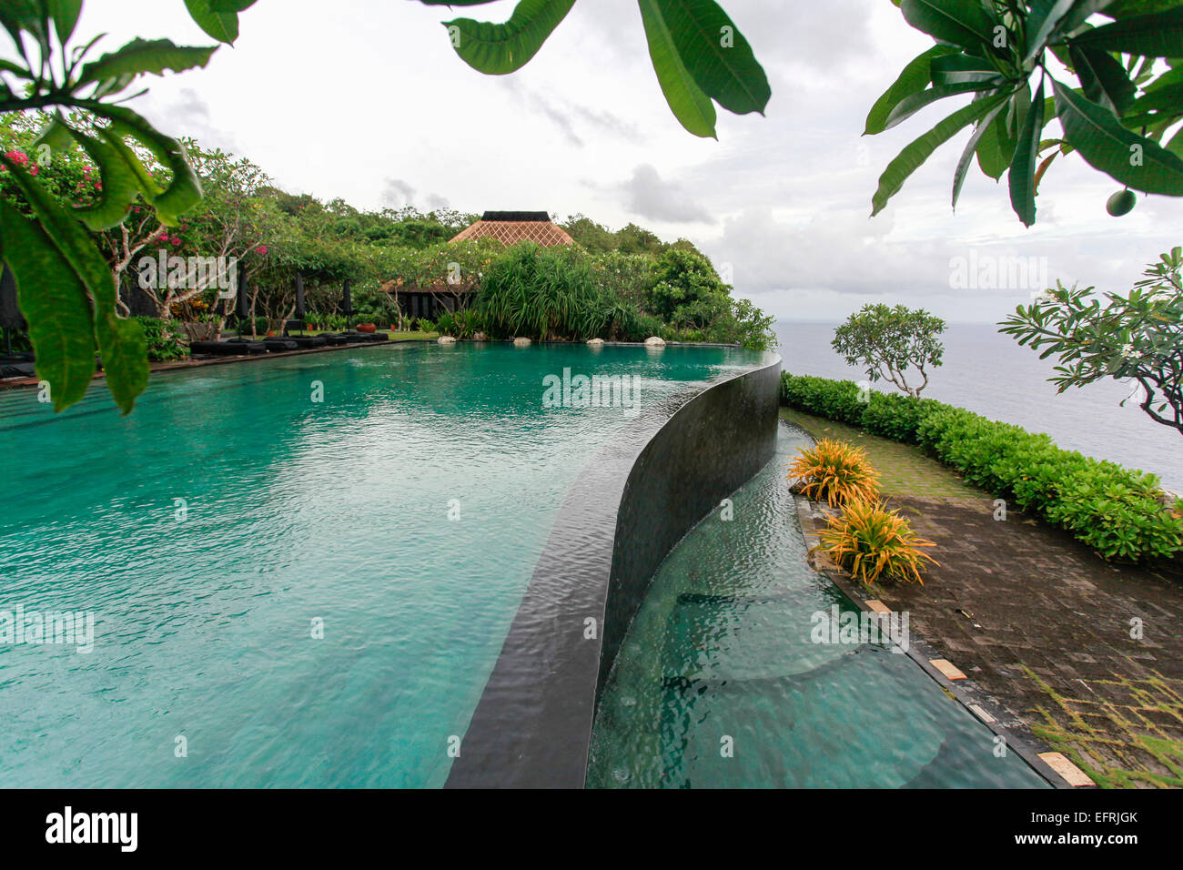 Pool in the sea hi-res stock photography and images - Alamy