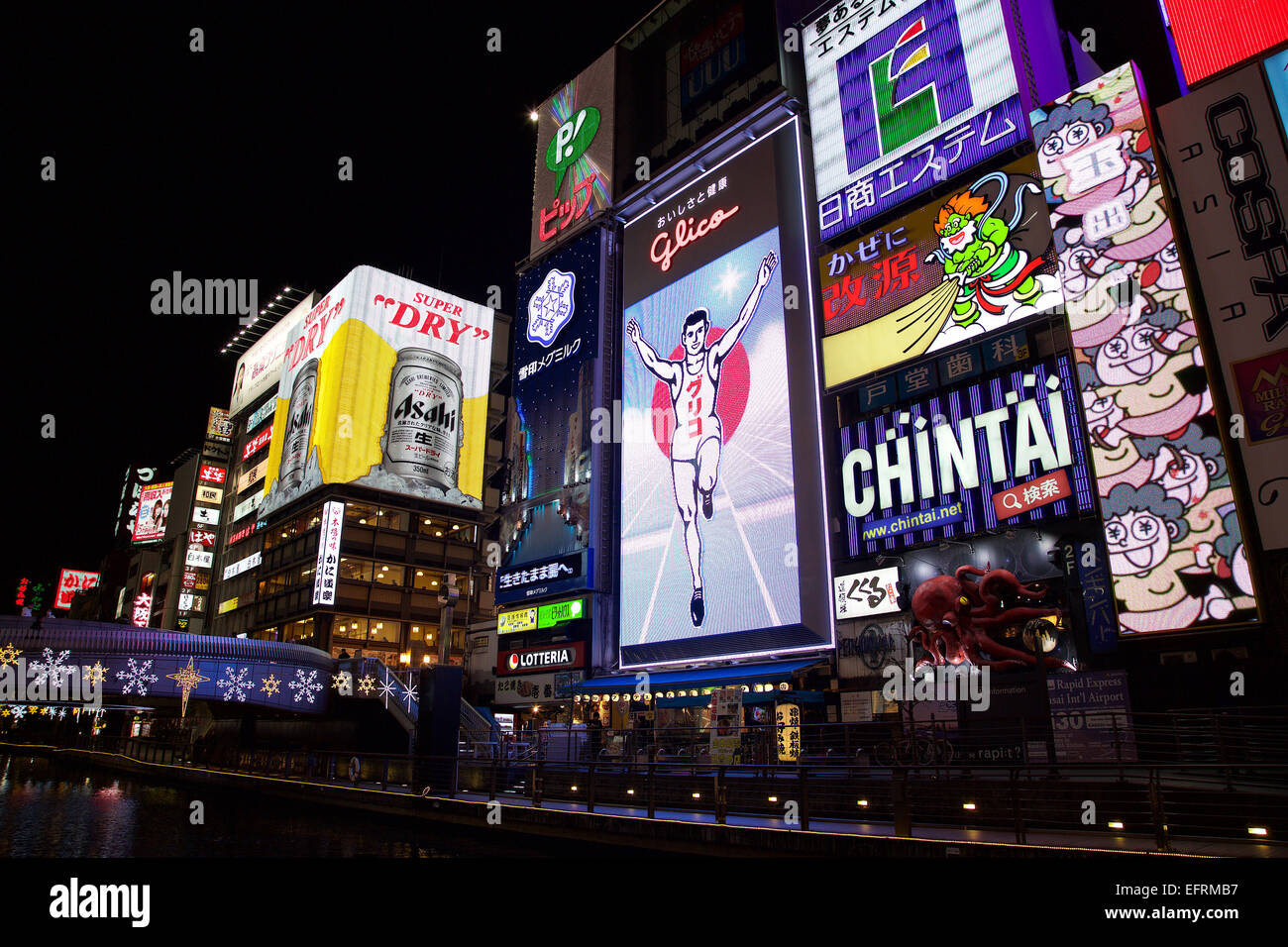 Osaka, JP - January 21, 2015 : The big Glico Running Man and other neon ...