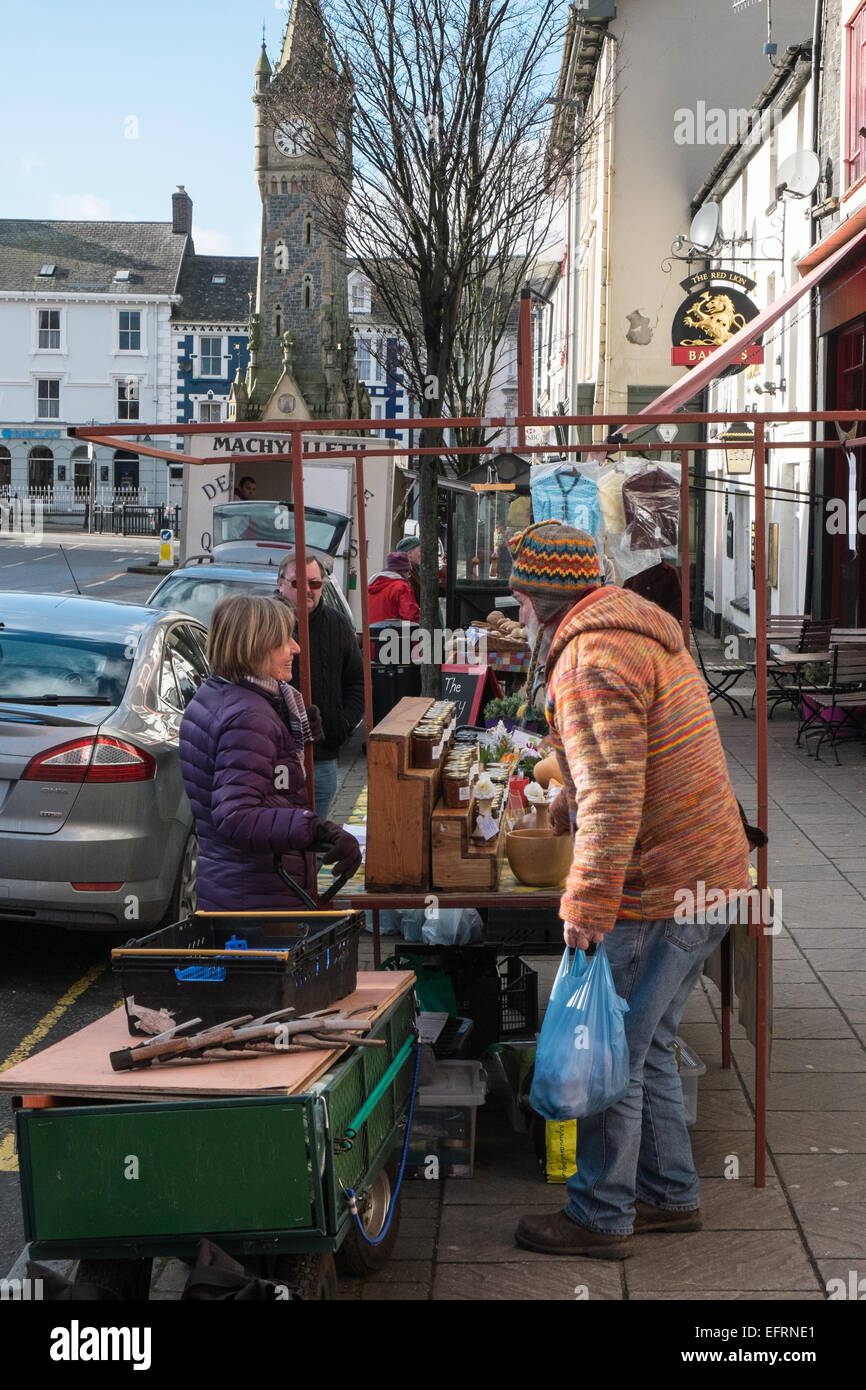 Machynlleth market town on market day held on wednesdays hi-res stock ...