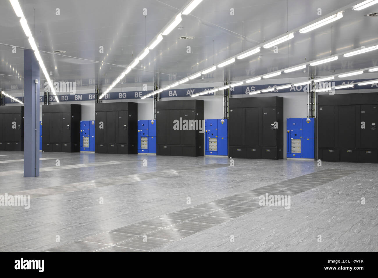 Data centre fire suppression hi-res stock photography and images - Alamy