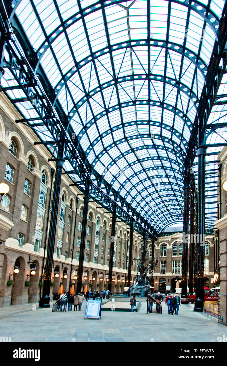 LONDON - APRIL 14, 2013: tourists visit Hay's Galleria in London, UK ...
