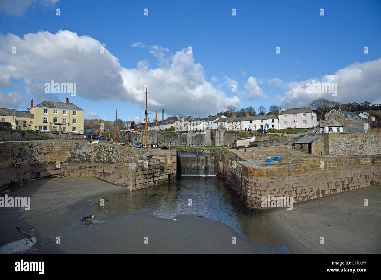 Charlestown cornwall harbour hi-res stock photography and images - Alamy
