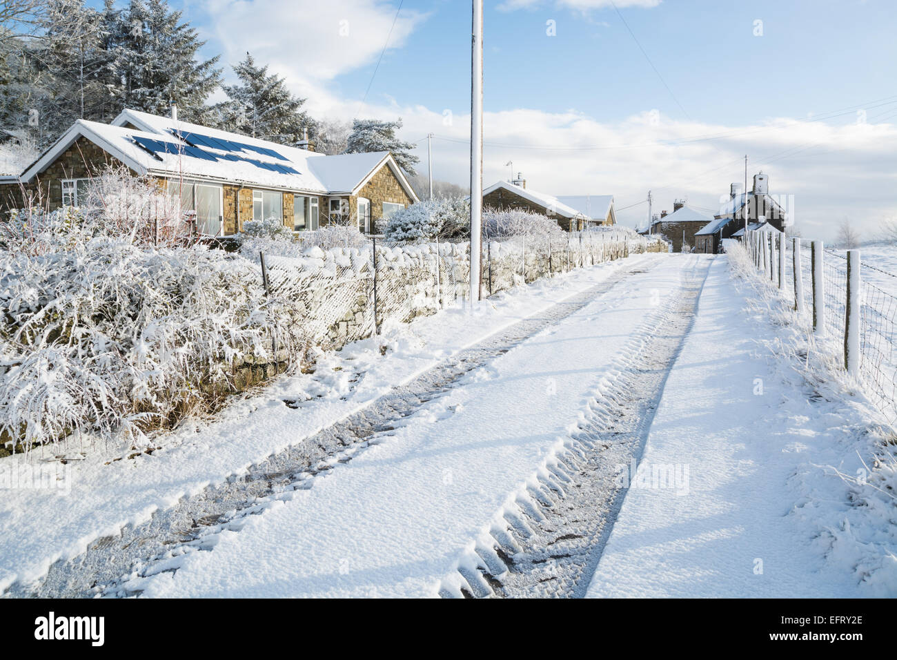 Frost covered track hi-res stock photography and images - Alamy