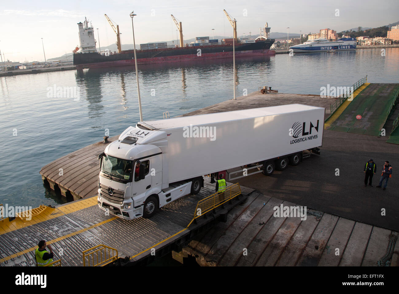 Heavy goods vehicle hi-res stock photography and images - Alamy