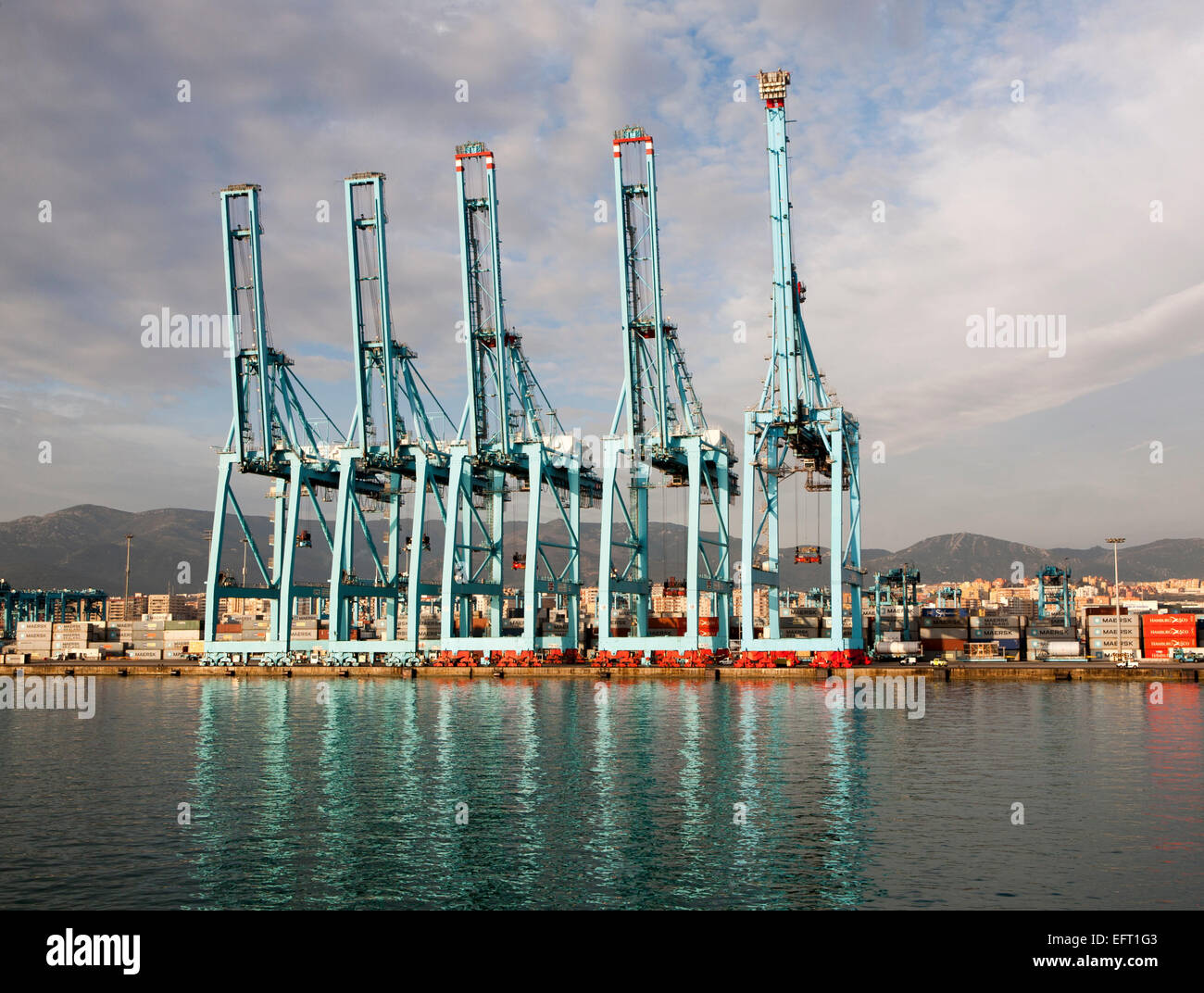 Apm terminals container ship port hi-res stock photography and images ...