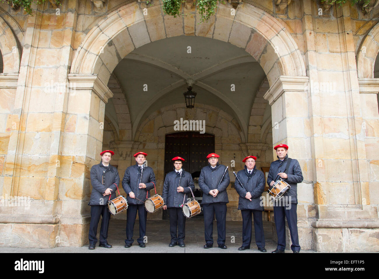 Basque drum hi-res stock photography and images - Alamy