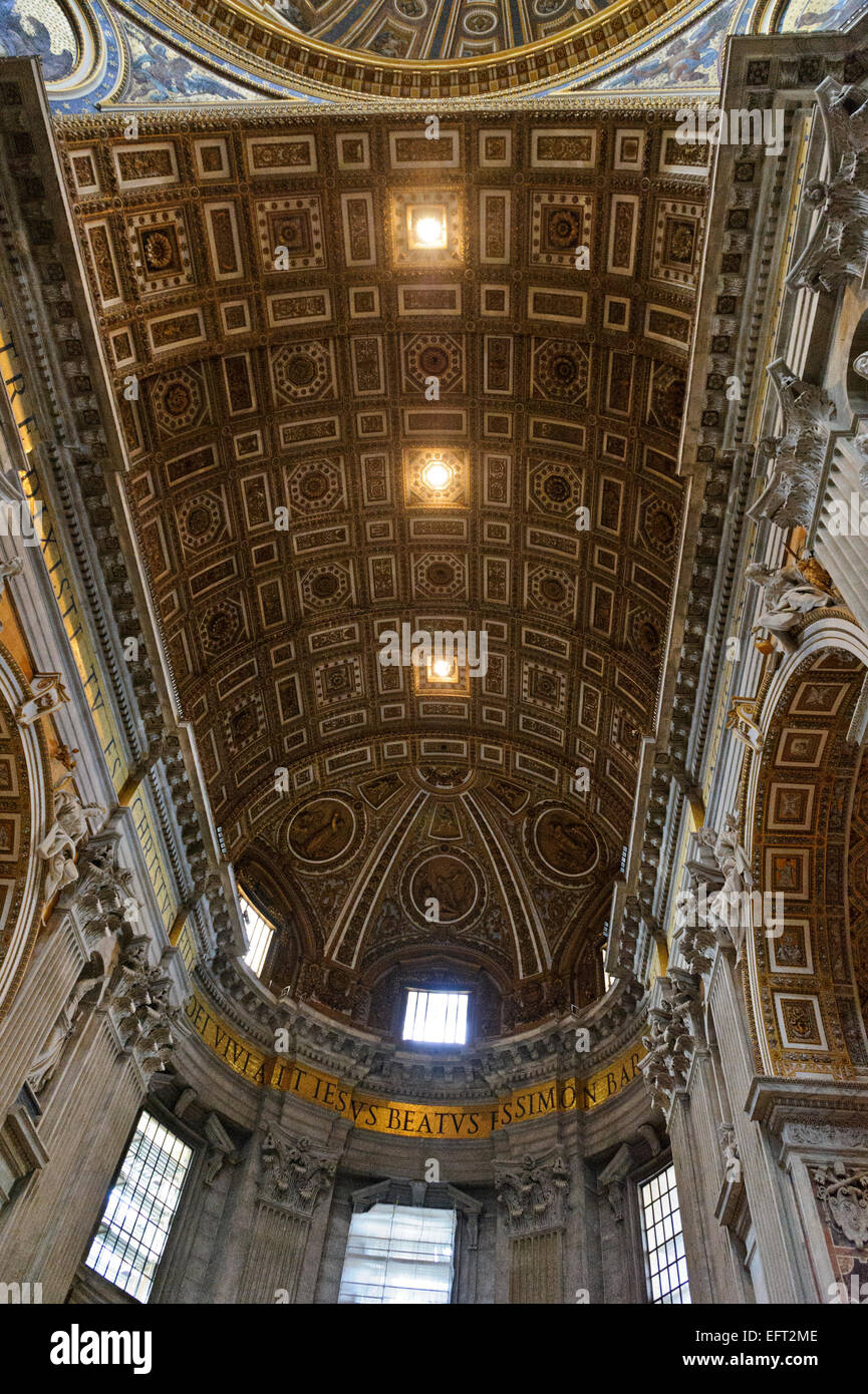 The decorative ceiling of St Peter's Basilica, Vatican, Rome, Italy ...